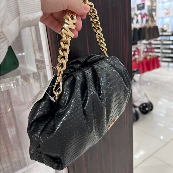 Michael Kors | Bags | Michael Kors Nola Small Women Chain Clutch ...